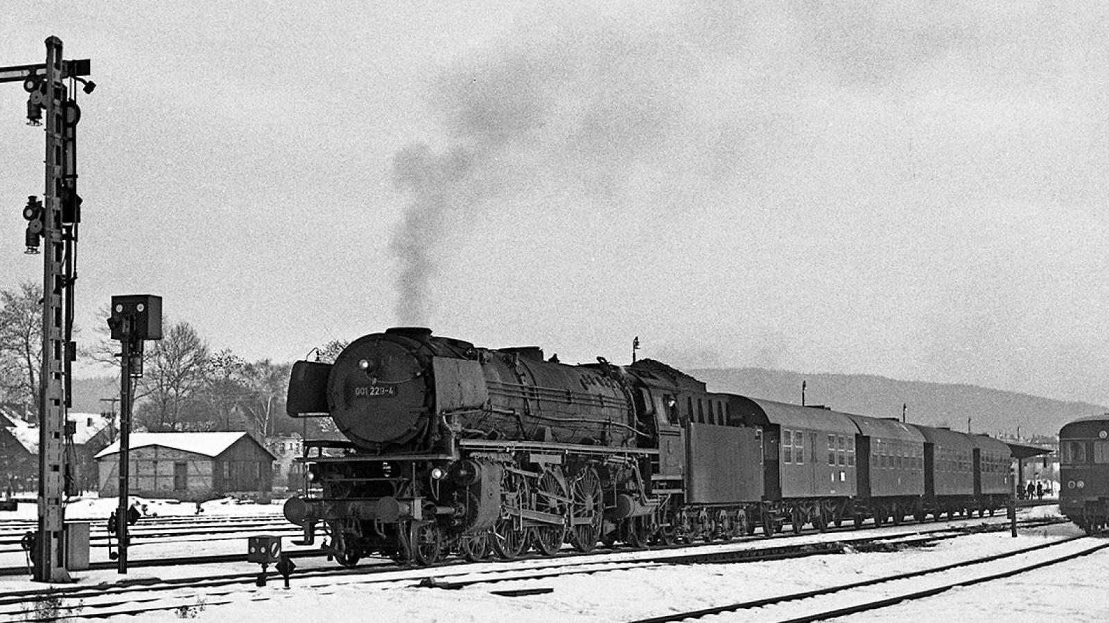 Dampflokomotiven-Museum Neuenmarkt: Lesungen aus „Studentenheizerzeit ...